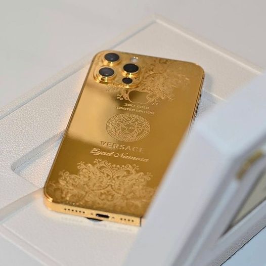 Versace 24k Gold iPhone 12 Pro Max / ِِAlmamlakah Alzahabia